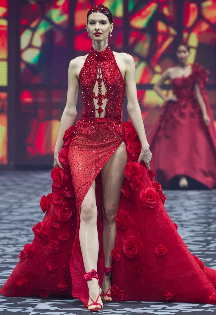 The bold styles of Michael Cinco’s runway ode to Spain — The POST